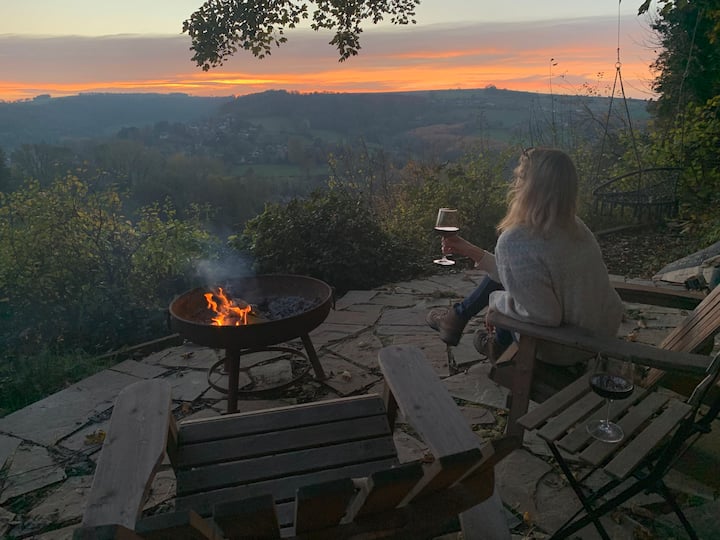 Rustic Cotswold Cabin With Stunning Views & Walks - Stroud