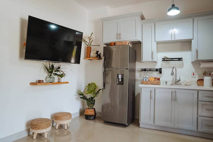 Escape At Border - Kingston