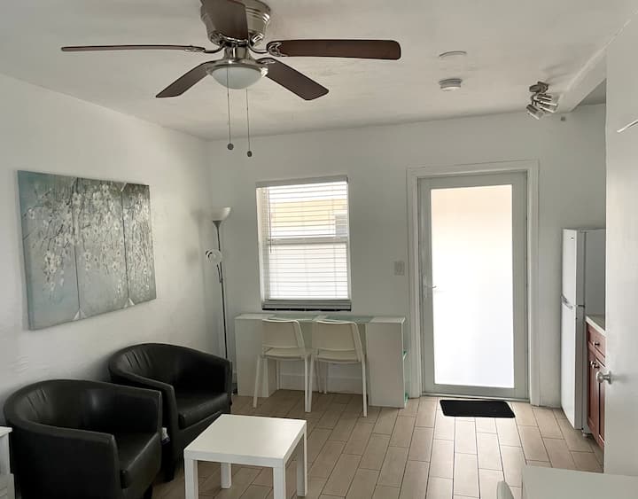 Brisa Del Mar - Dania Beach, FL