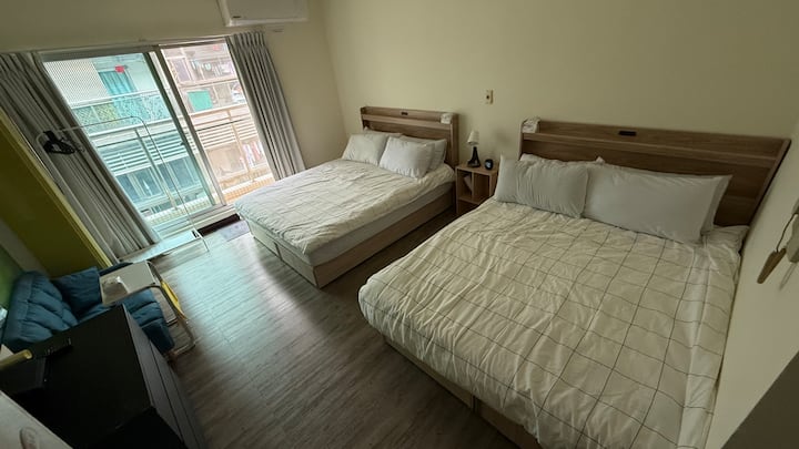 簡約宜家高樓四人房-西門六號出口五分鐘路程 - Taipei