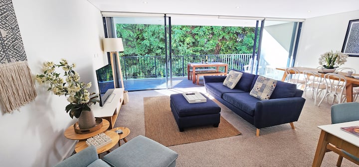 Stylish Parkside Retreat - Randwick