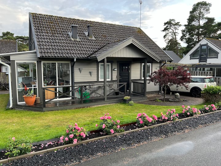 Strandnära Fräsch Stuga! - Åhus