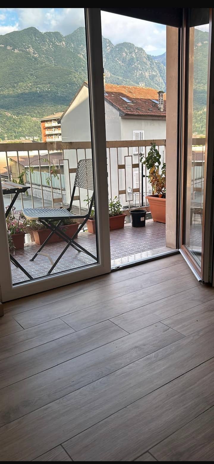 Casa Con Vista Panoramica, Centro, Garage Privato - Domodossola