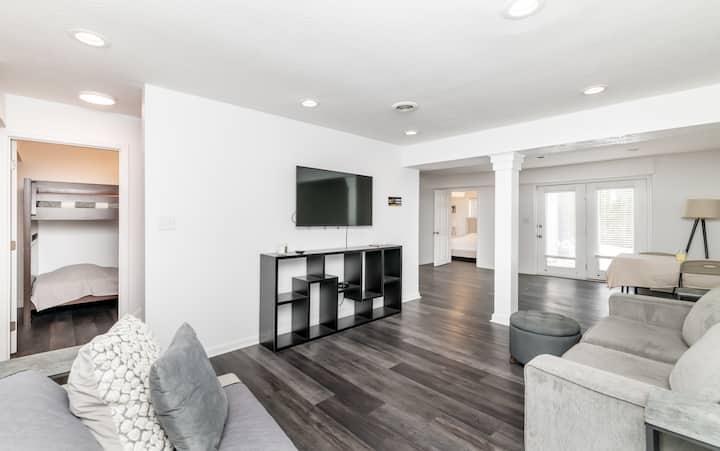 Private 2-bedroom Basement Near Norton Commons - Murray Hill, KY