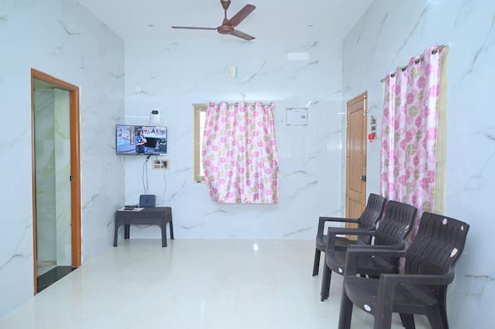 Casa De Vacation - Duplex Ground Floor - Thiruchendur