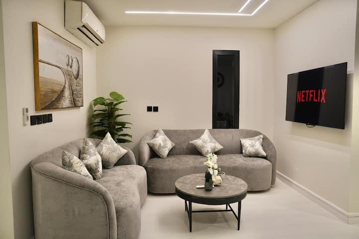 Luxury Two Bedroom Apartment - Riyadh