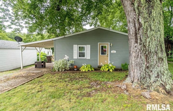 Cozy Home In Peaceful Neighborhood - Wildlife Prairie Park