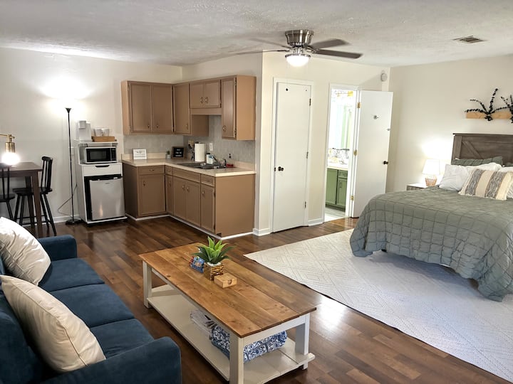 *Renovated* Cozy Studio Suite On Spacious Land - Mississippi