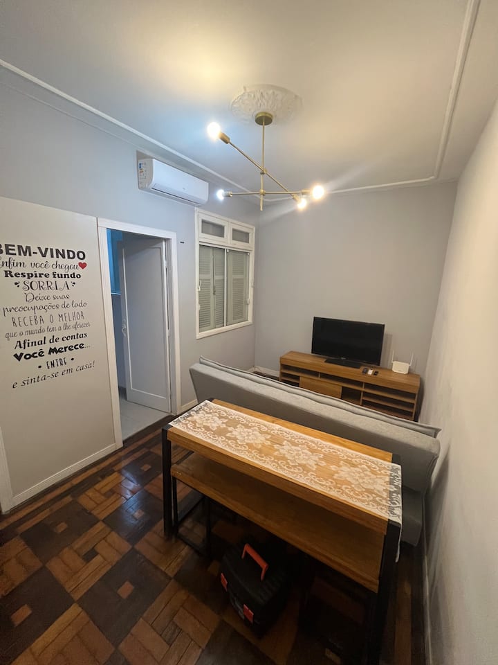 Ap C/garagem Incluida Bem Localizado C/2 Quartos - Porto Alegre