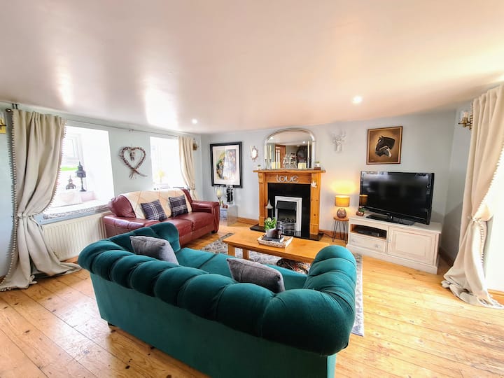 Cute Cottage - Bridgend