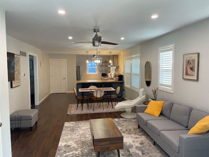 The Blue Gem - 10 Min Walk To Nd. - South Bend, IN