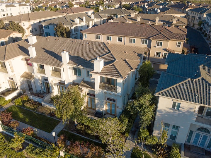 Room Working Professionals - Oxnard, CA