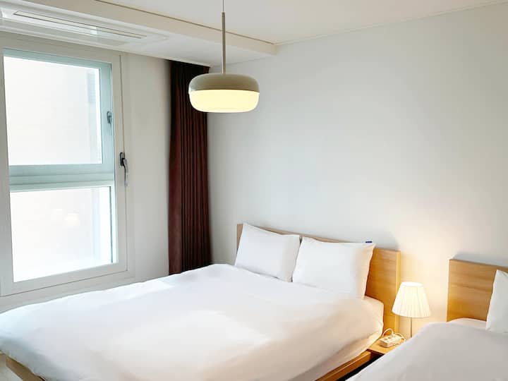 • Vanilla • 해변1분 워터파크 1분 퀸침대1싱글1 무료주차 넷플릭스 정수기 - Busan