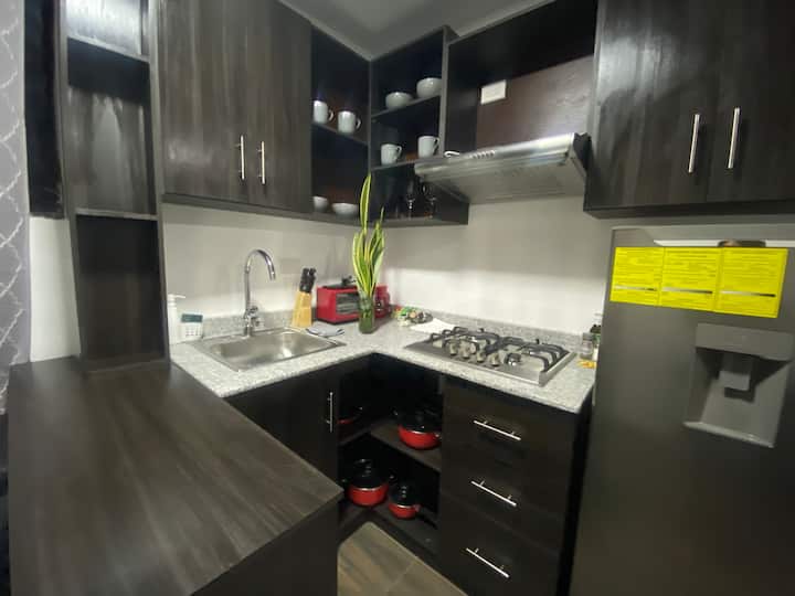 Apartamento Tipo Estudio En La Colonia Escalón - San Salvador