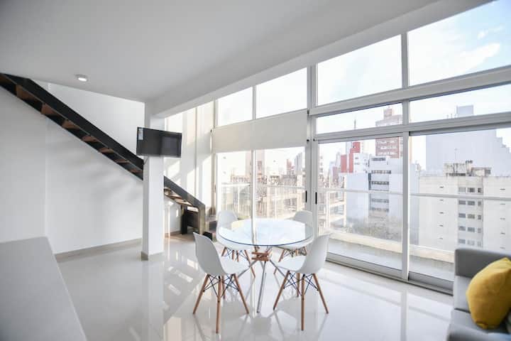 Loft De Diseño Con Doble Altura Y Vista Abierta - La Plata, Argentina