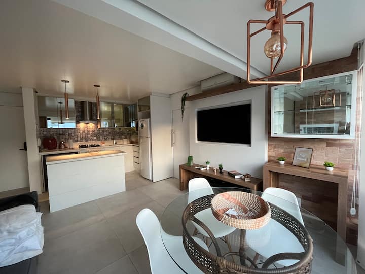 Praia Dos Ingleses - Apto 2 Quartos -  50m Do Mar - Florianópolis