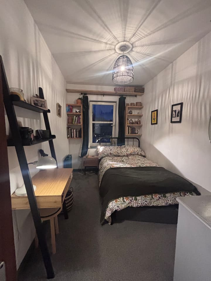 Double Room In Old Market - Bristol