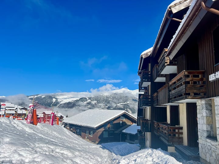 Skis Aux Pieds La Plagne Montalbert Famille - La Plagne