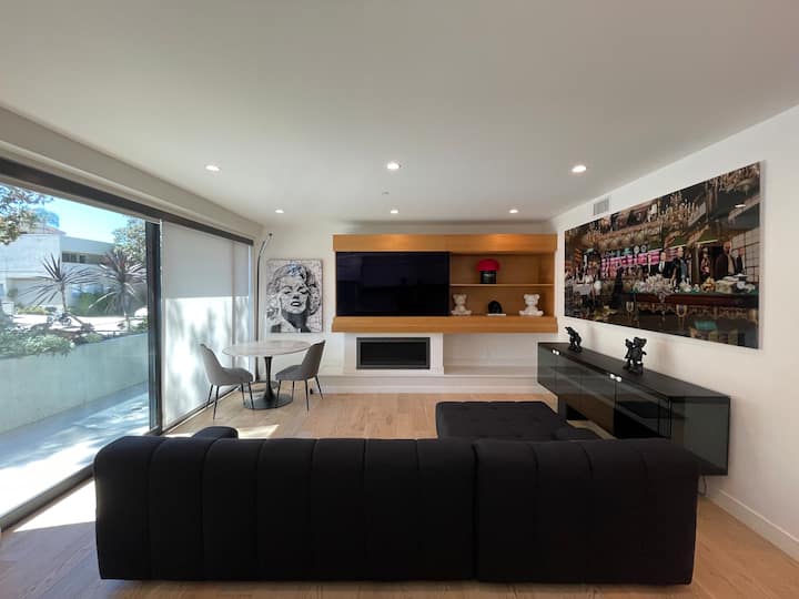 Luxury Modern Condo In Beverly Hills - Beverly Hills, CA