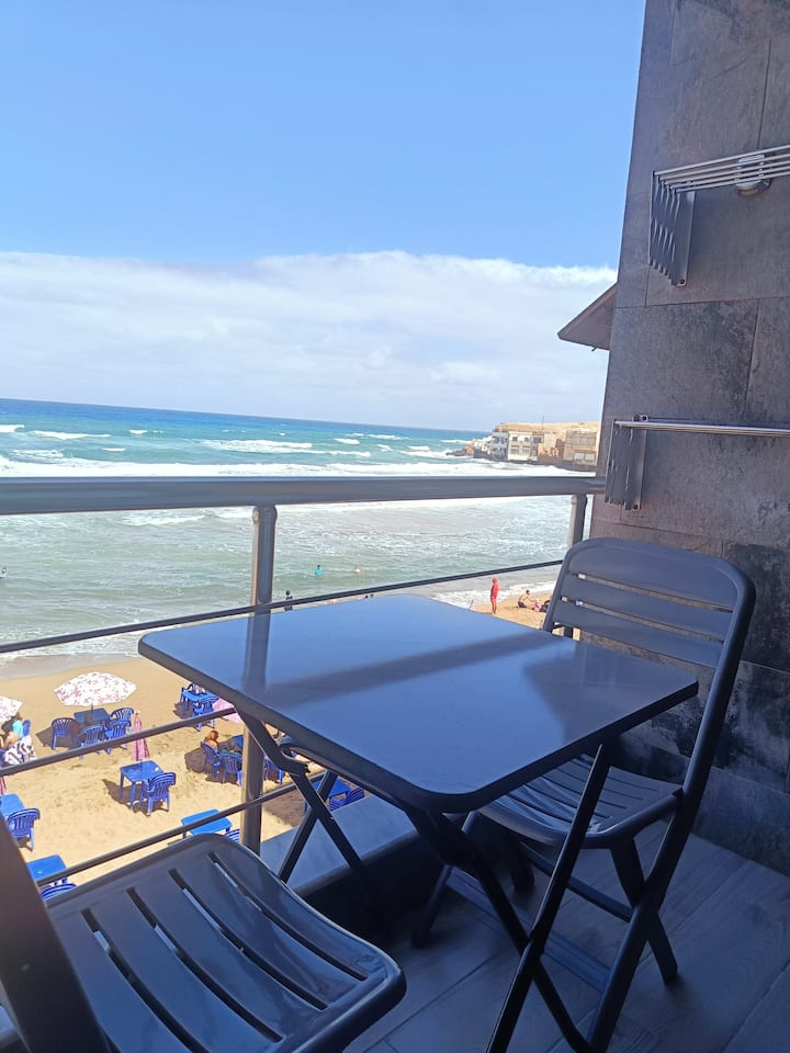 Corail Bleu, Pieds Dans L'eau, Une Vue Imprenable - Algeria