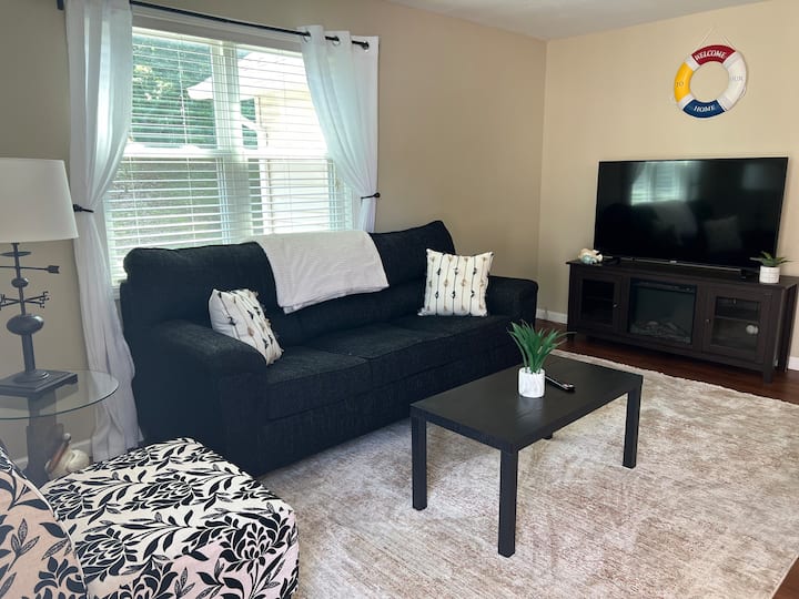 Put-in-bay/port Clinton Getaway-duplex-king Suite - Catawba Island, OH