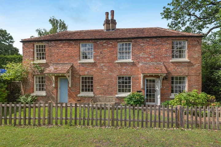 4 Bed In Lyndhurst (Oc-57407) - Lyndhurst, UK