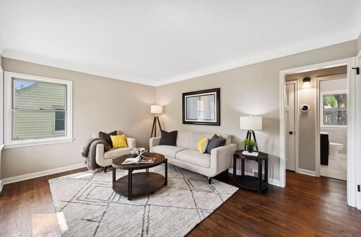 Local Comfort In East St Paul - 聖保羅