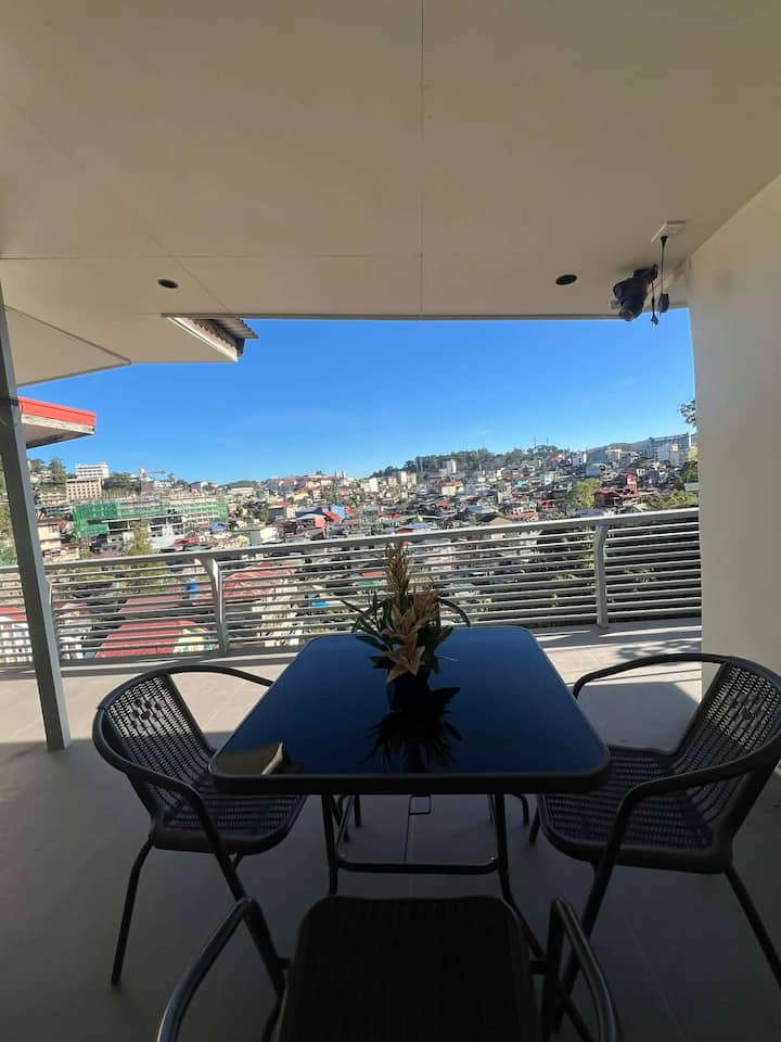J&p Guest House-3br/4beds W/netflix. - Baguio