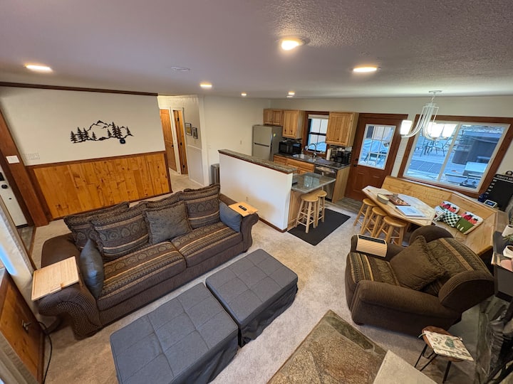 Whispering Pines Retreat - Idaho Springs, CO