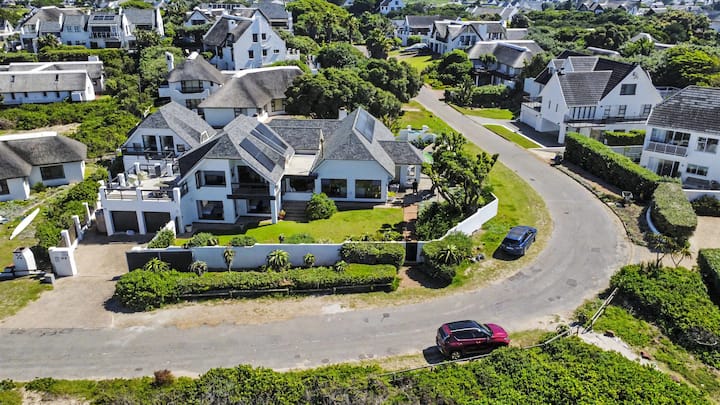 Idleside | Family Beach House | Sleeps 12 - Saint Francis Bay