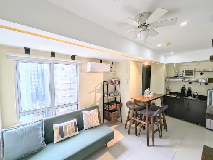 2br In Bgc | Wifi | Near High Street Burgos Circle - Taguig