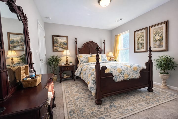 Your Private Room In A House ~ Full Bed & Wifi - Denver, NC