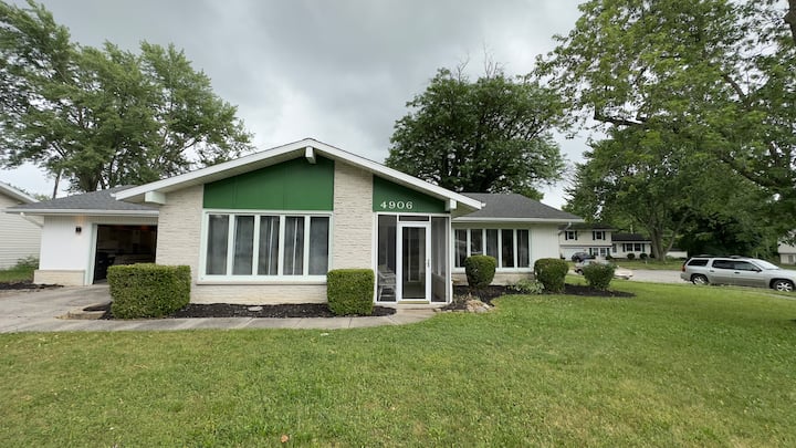 Spearmint Smile, 3br/1.5ba House Coliseum Blvd A+ - New Haven, IN