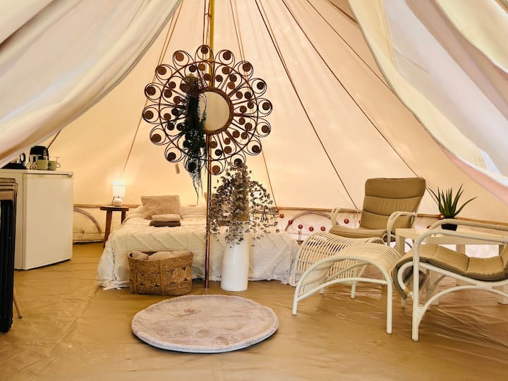 Tipi Cygne Dans Cadre Calme & Naturel - Payrac