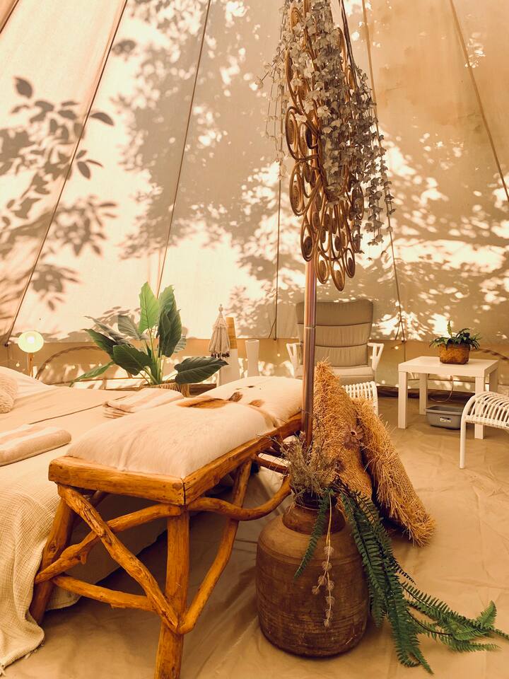 Tipi Sittelle Op Kleine Boerderijcamping - Le Roc