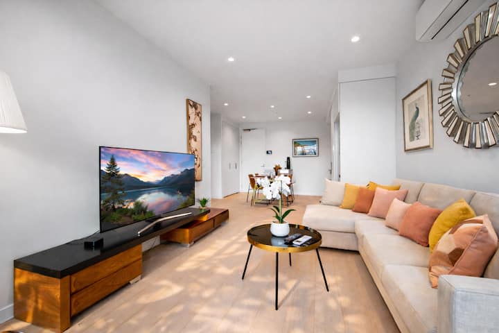 Brand New Burwood Suites Next To Shopping Center - Notting Hill