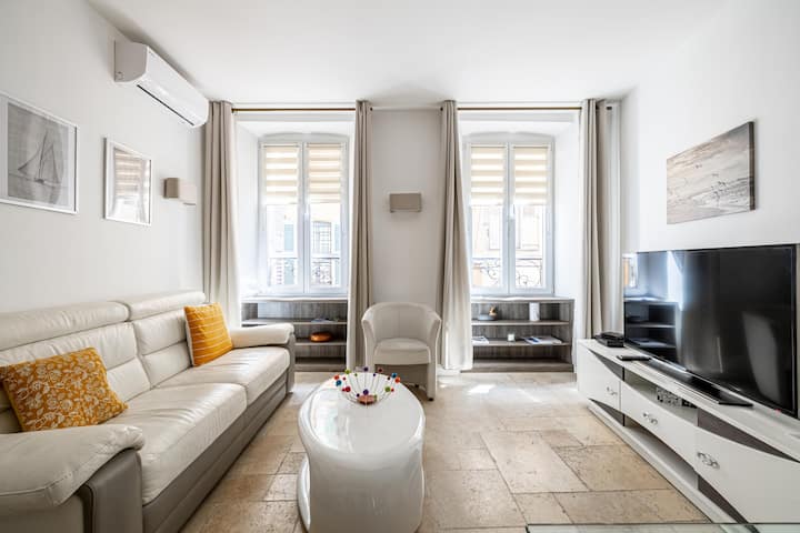 Le Meynadier Dans Le Centre Historique - Cannes