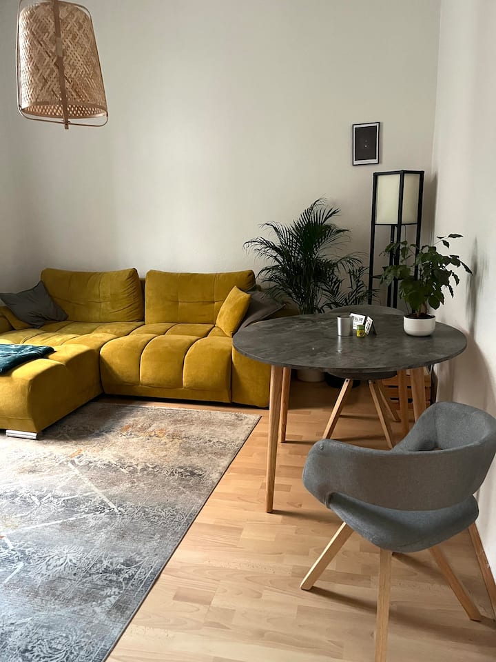 Zentrale 2-zimmer Wohnung In Köln Neustadt-süd - Colonia