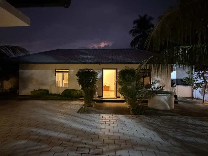 Serene Villa With Private Courtyard - Kollam