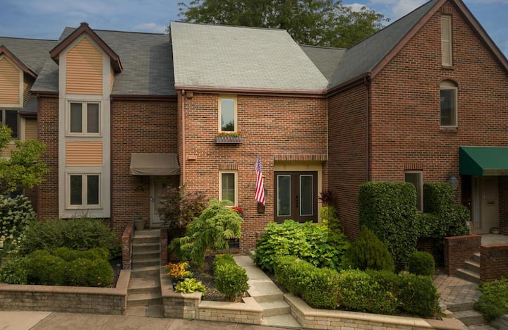 Luxury Living In Short North | Free Parking - Columbus, OH