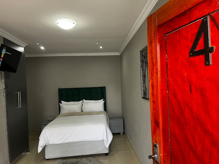 Room4 - Soshanguve