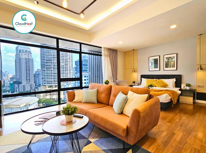 Anggun Spacious Studio King Bed Work-friendly Stay - Kuala Lumpur