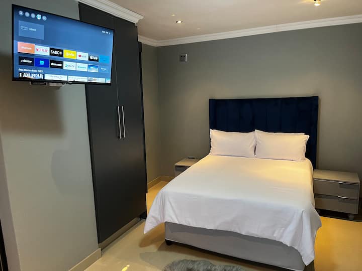 Room7 - Soshanguve