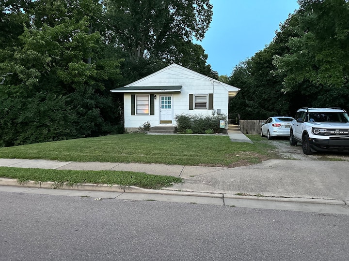 Charming Cozy Cottage In Oxford - Camden, OH