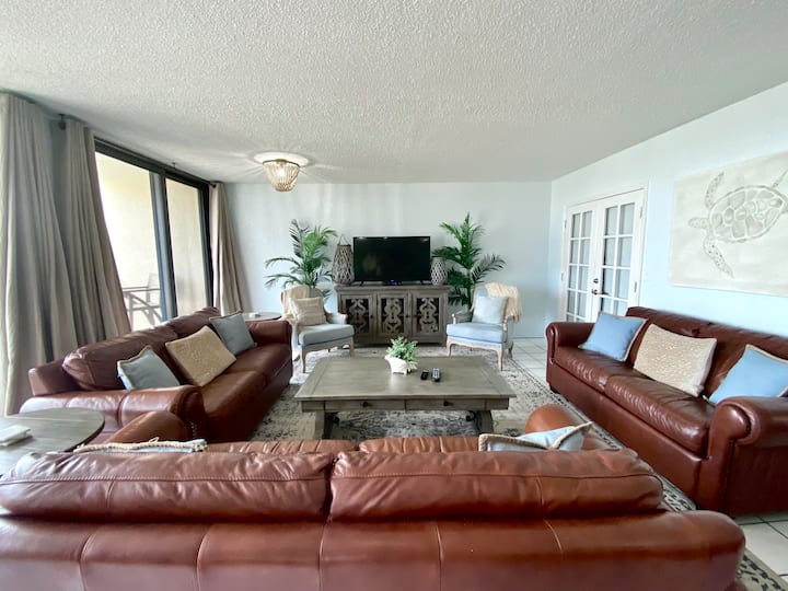 Spacious Family Friendly On Nsb’s No Drive Beach - New Smyrna Beach, FL
