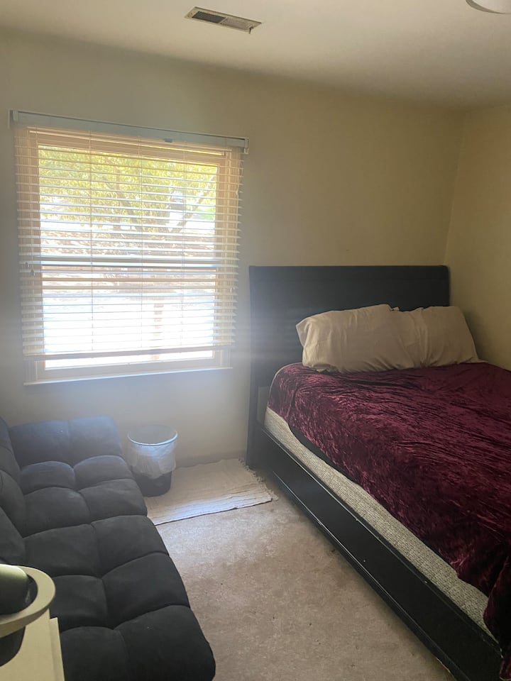 Cozy Clemson Room W/priv. Bath. - Clemson, SC