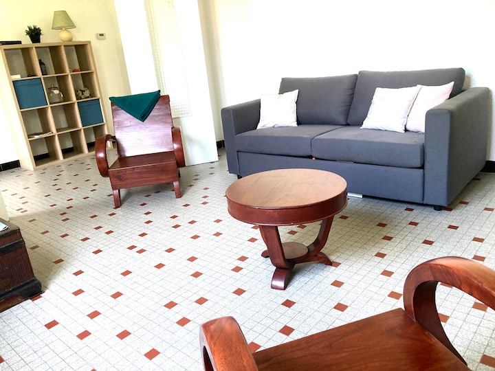 Villa Dans Pavillon Avec Jardin - Beauvallon