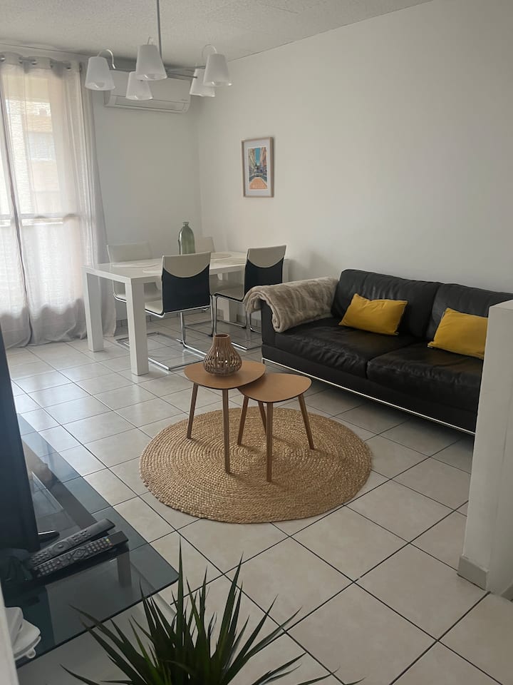 Lumineux 2 Ch 4 Mn Métro Stationnement Gratuit - Marseille