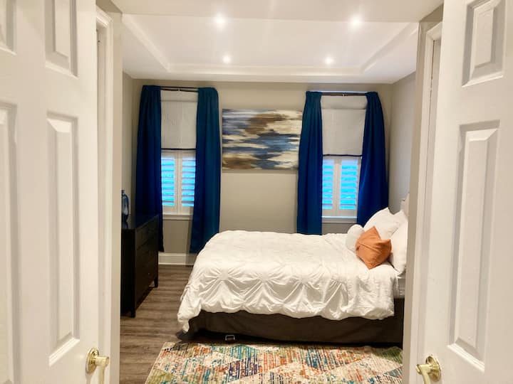 Metro, Mall, Restaurants And Park Access - Baltimore