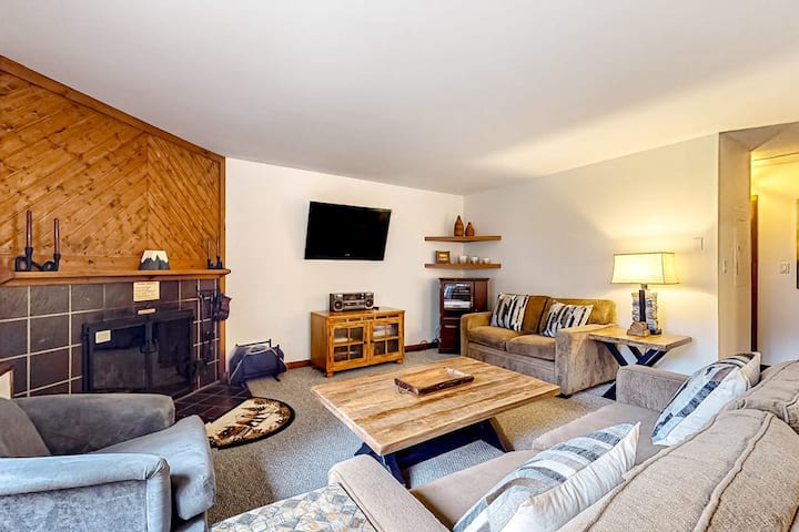 2br Near Lifts/hiking With Pool & Rec Room - Killington, VT